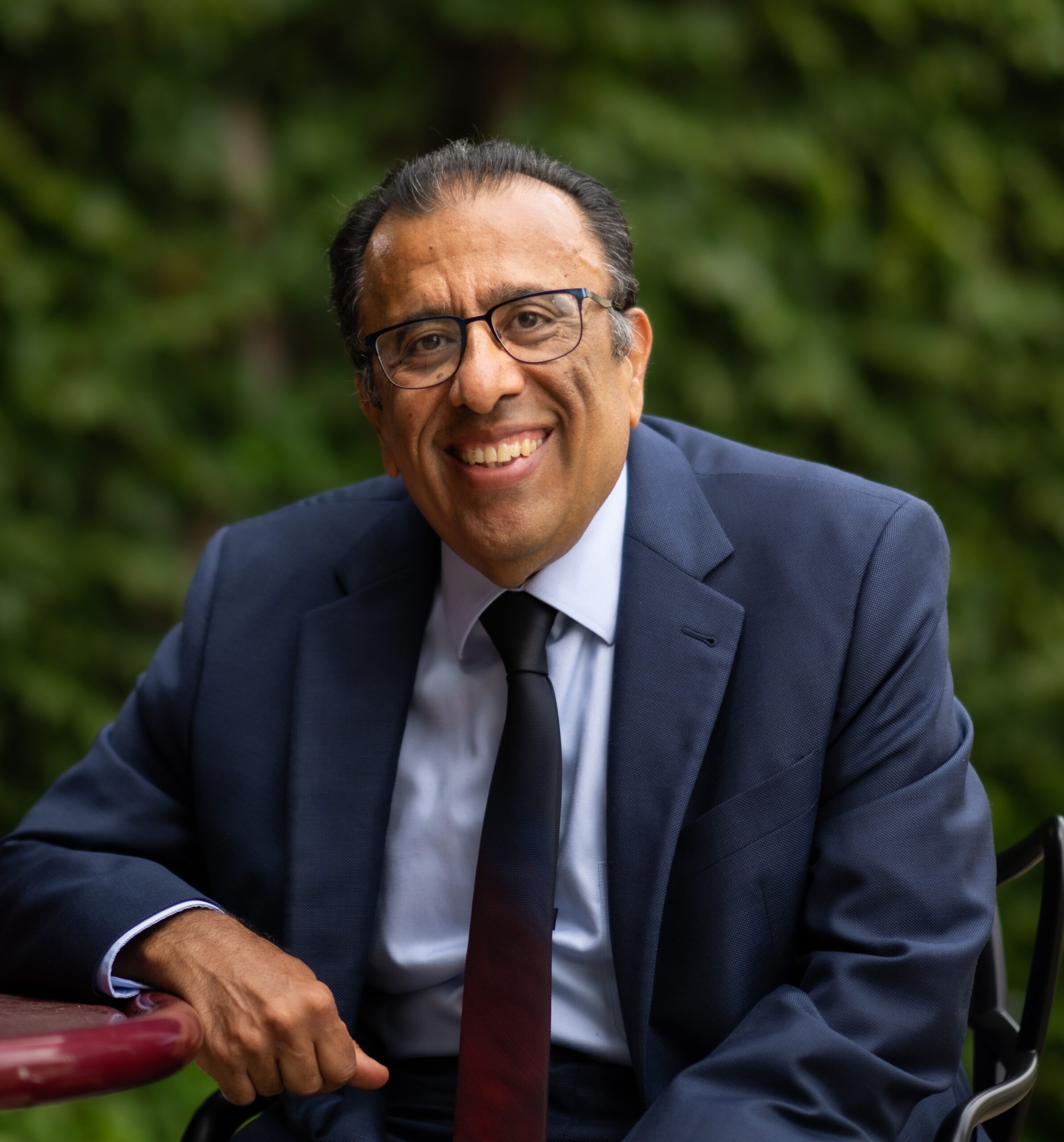 Dr. Mustapha Beleh wins 2025 Teaching Excellence Award | UM College of ...