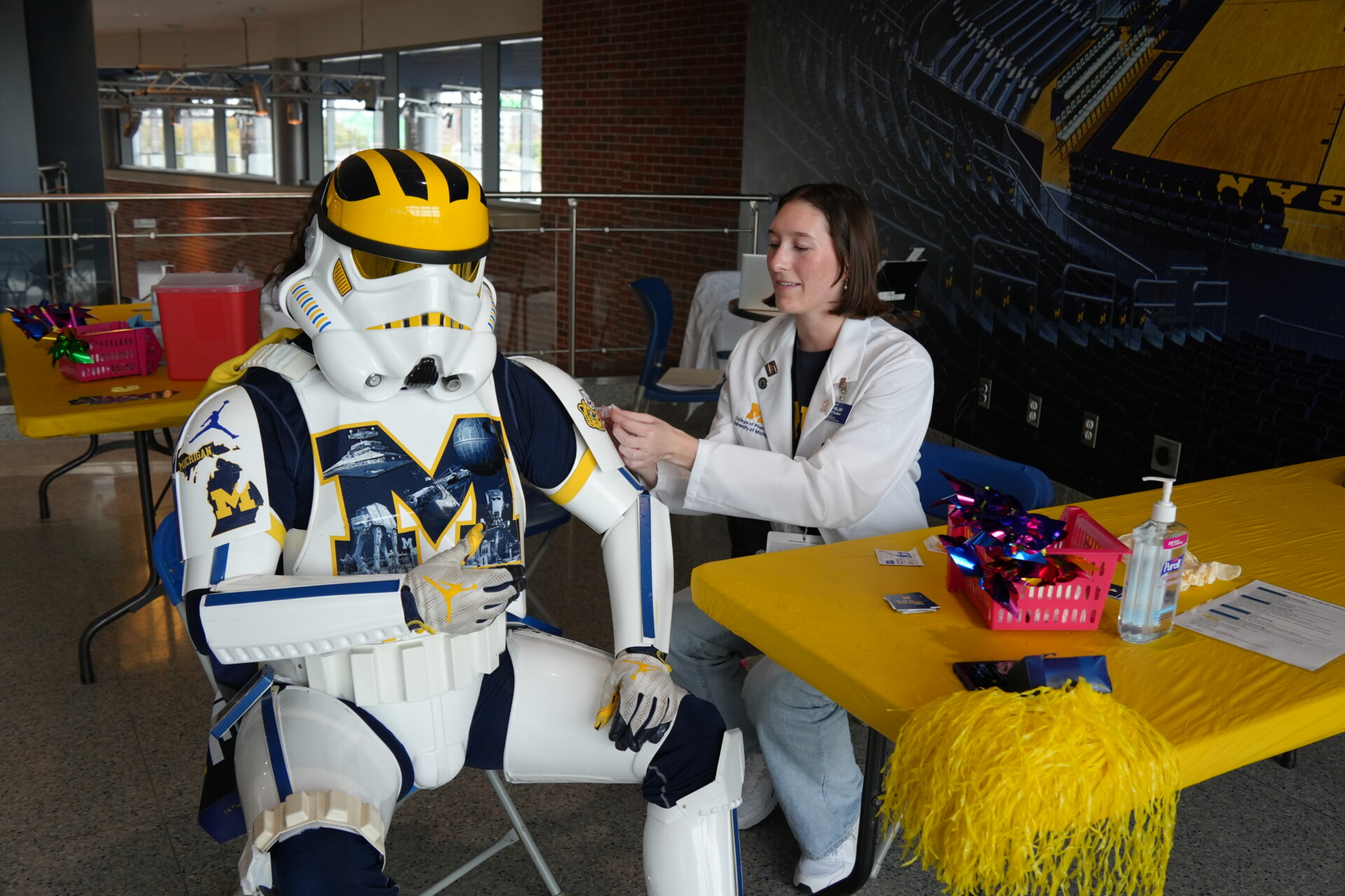 Women's Basketball: College of Pharmacy Sponsored Flu and COVID Vaccine ...