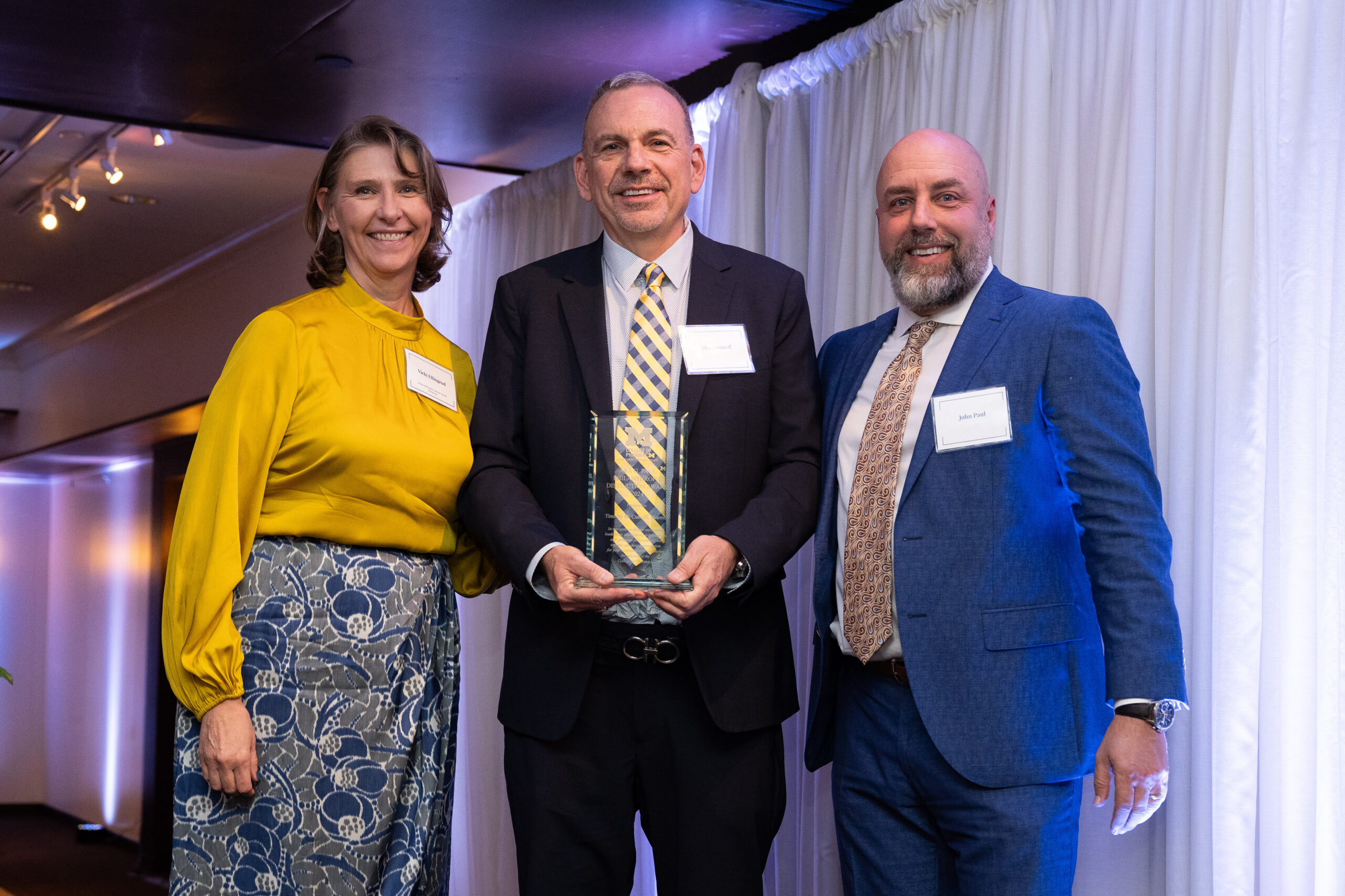 Dr. Tim Cunniff Accepts Ara G. Paul Philanthropic Distinction Award ...